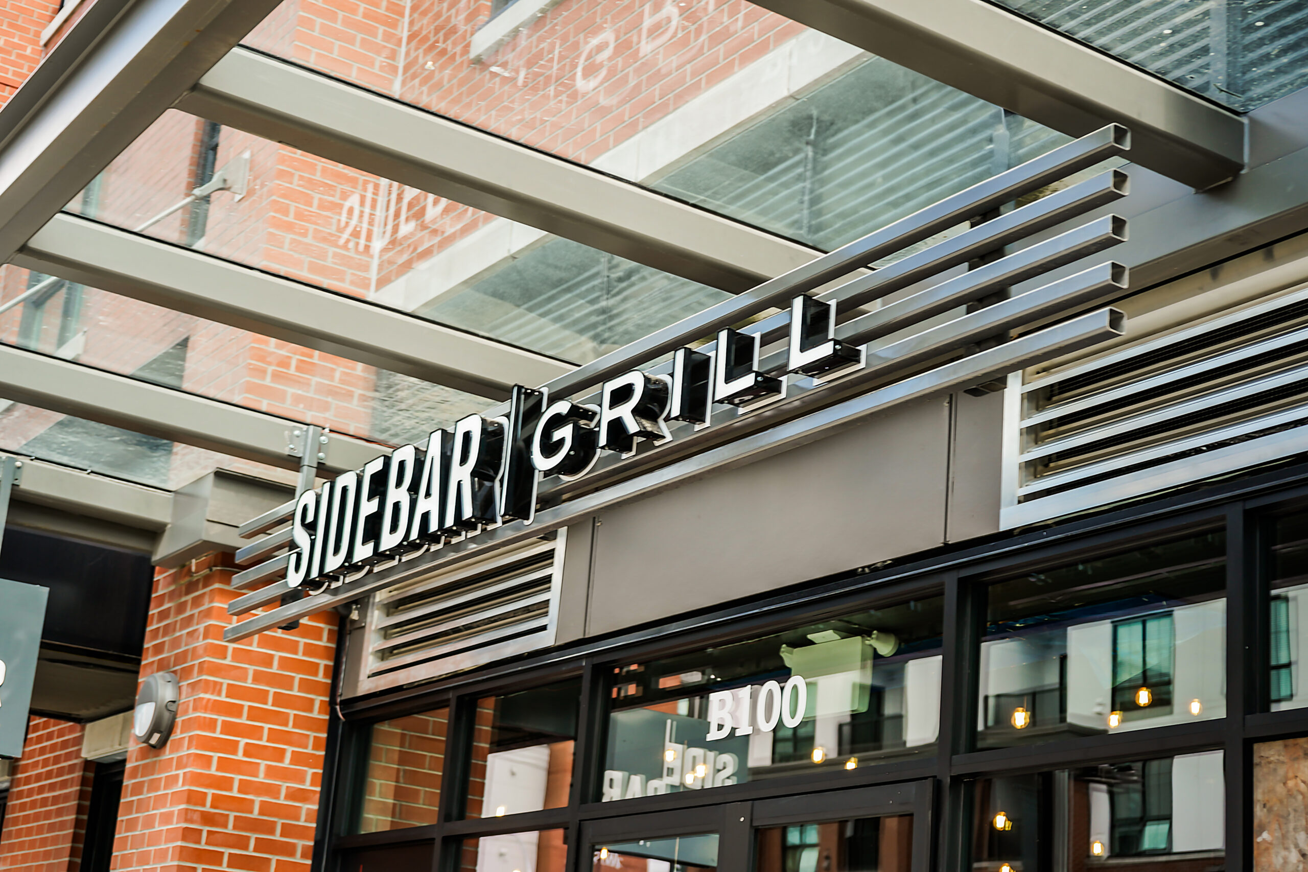 SIDEBAR GRILL | Mantis Creative